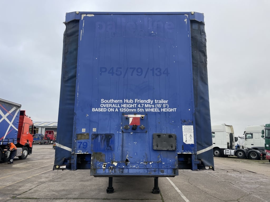 HGV Trailers for Sale | Used Truck Trailers - Walker Movements