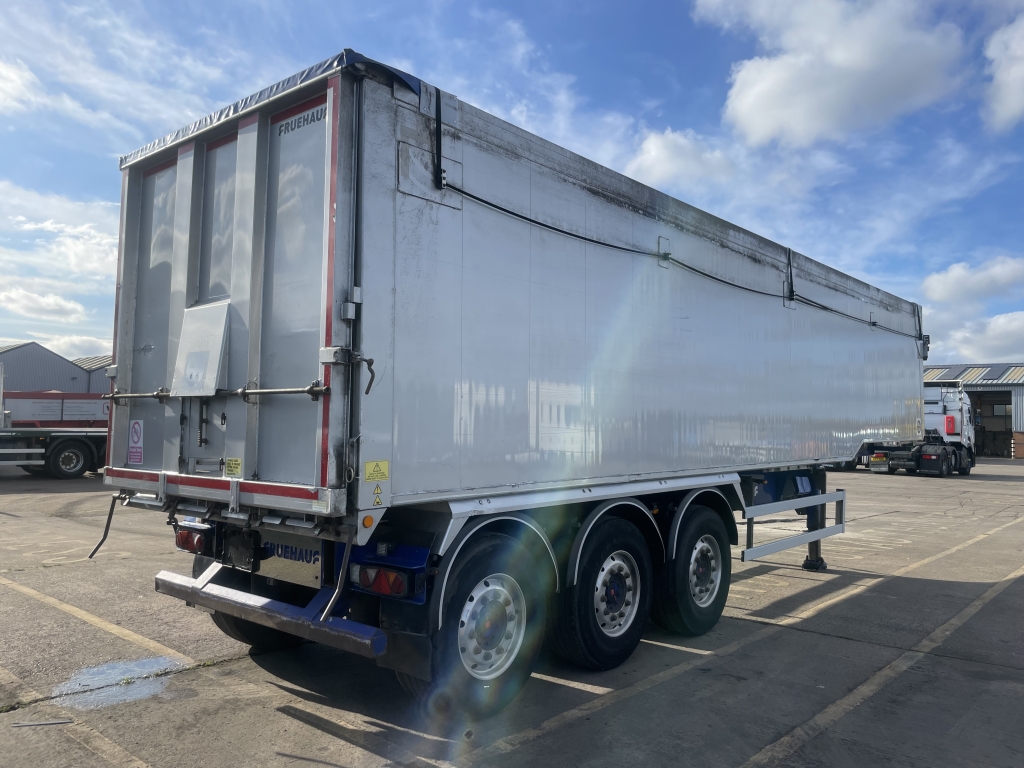 HGV Trailers for Sale | Used Truck Trailers - Walker Movements