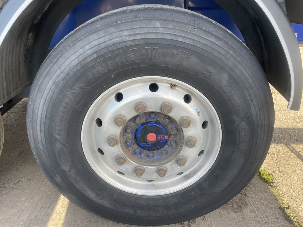 HGV Trailers for Sale | Used Truck Trailers - Walker Movements