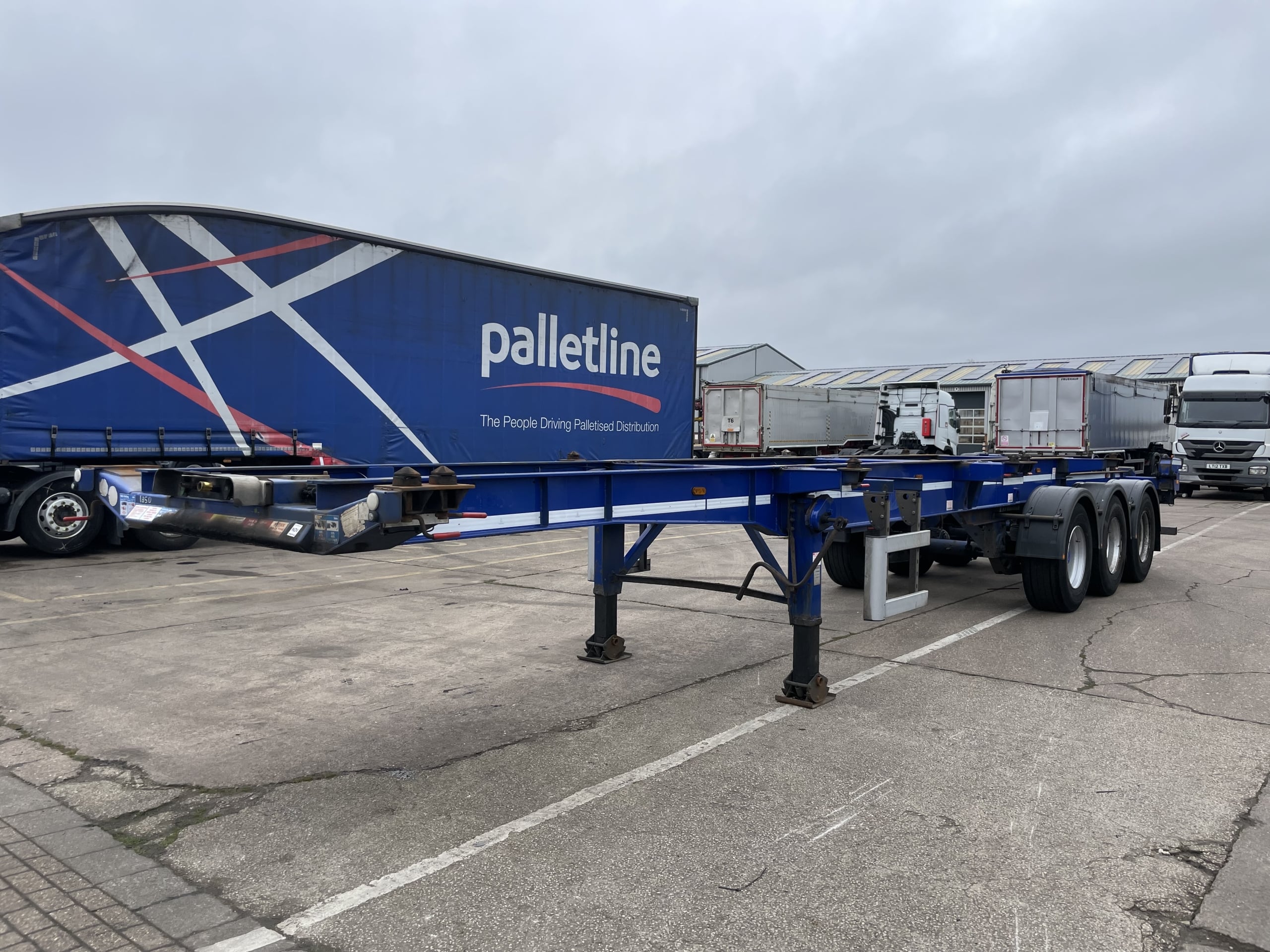 DENNISON LOCK AND GO SLIDING SKELETAL TRAILER – 2014 – C368735 - Walker ...