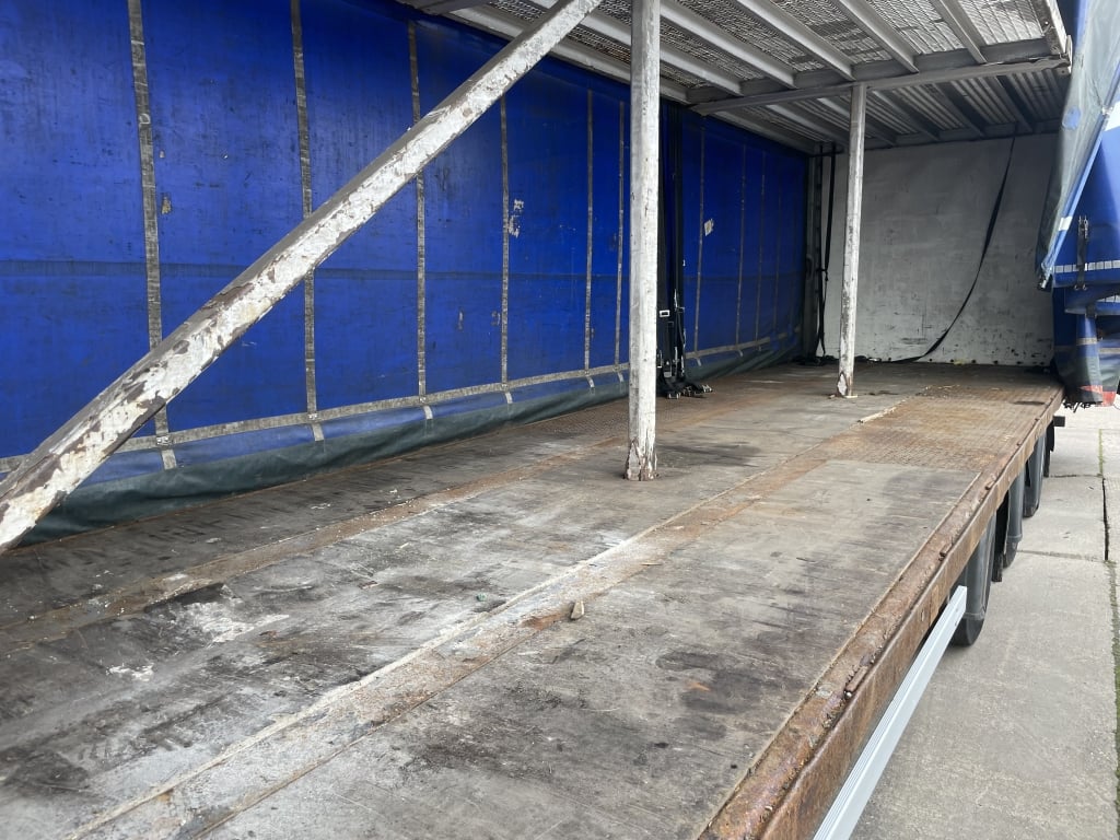 HGV Trailers for Sale | Used Truck Trailers - Walker Movements