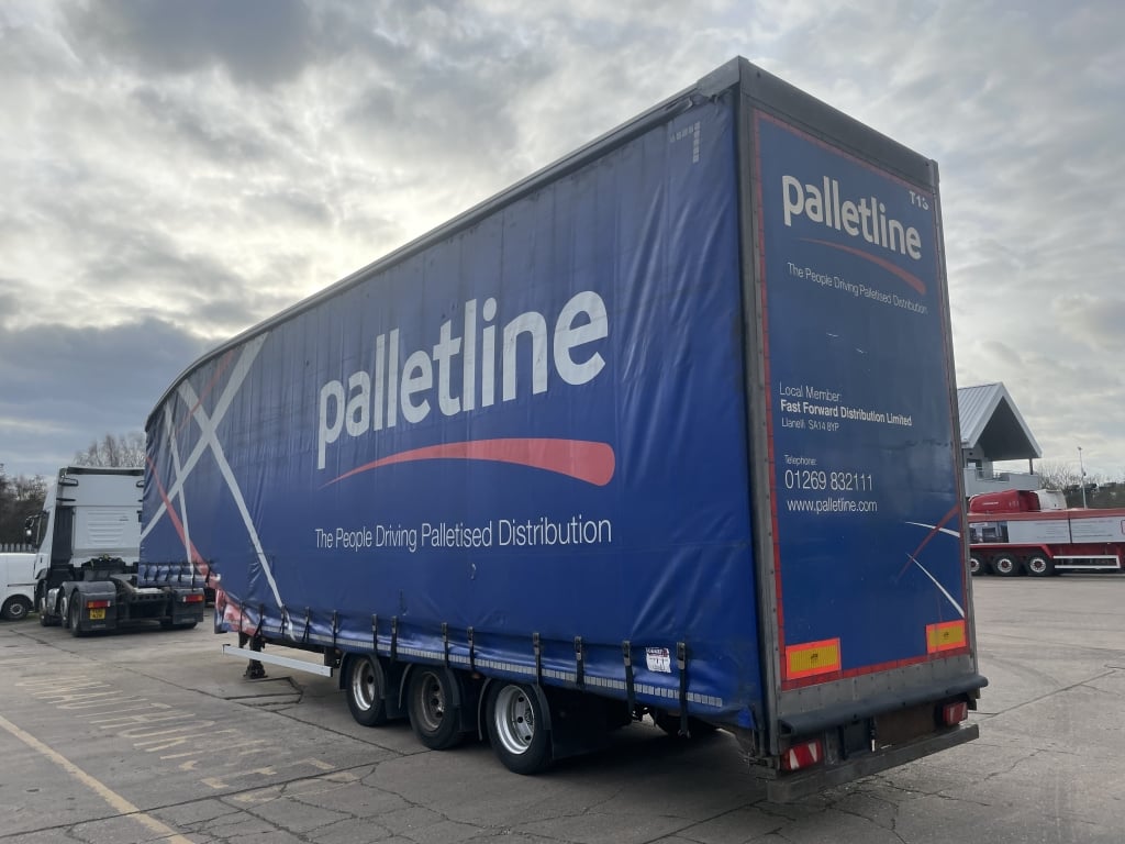 HGV Trailers for Sale | Used Truck Trailers - Walker Movements