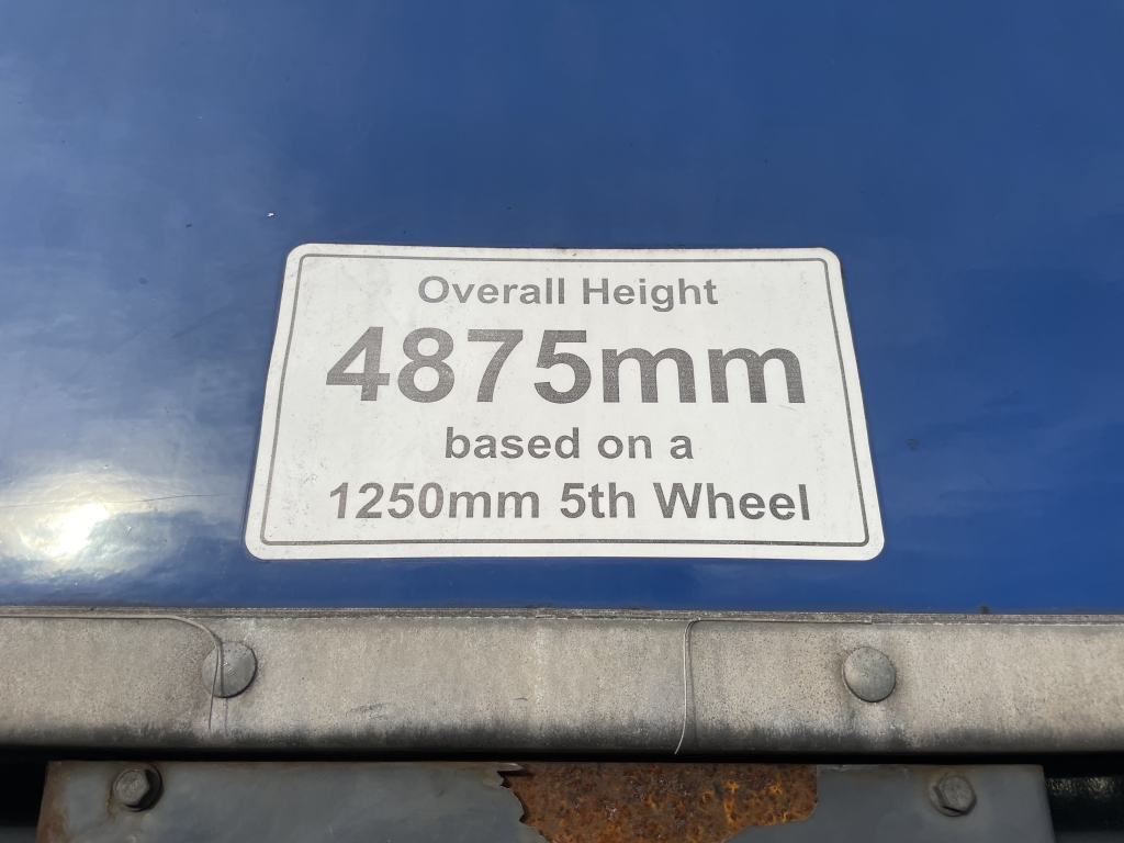 HGV Trailers for Sale | Used Truck Trailers - Walker Movements