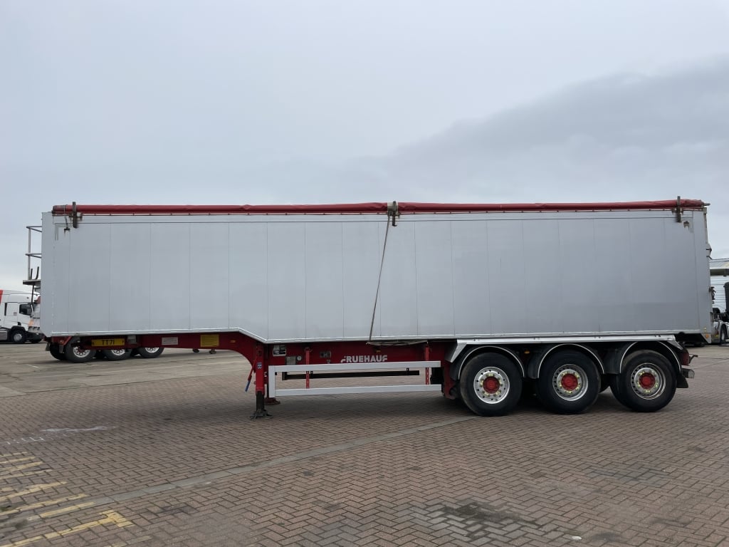 HGV Trailers for Sale | Used Truck Trailers - Walker Movements