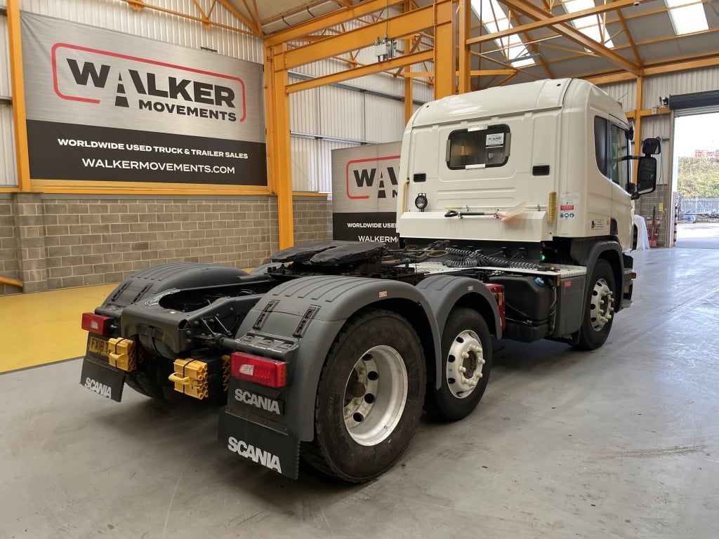 Used Commercial Trucks | Commercial Vehicles for Sale - Walker Movements