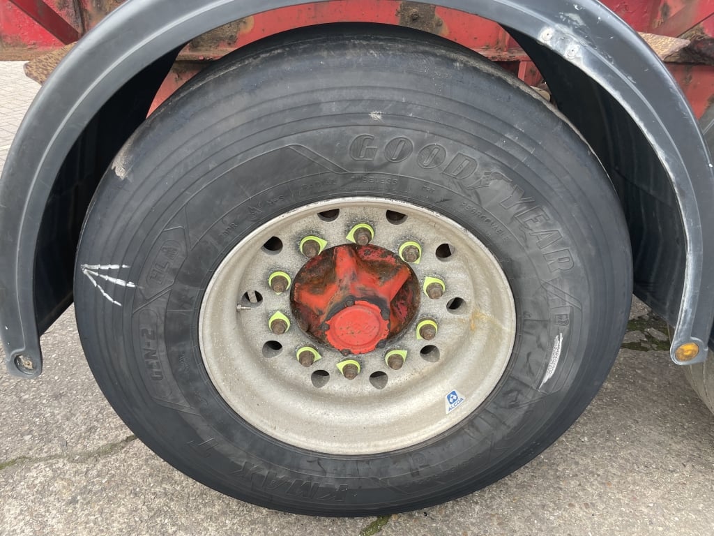 HGV Trailers for Sale | Used Truck Trailers - Walker Movements