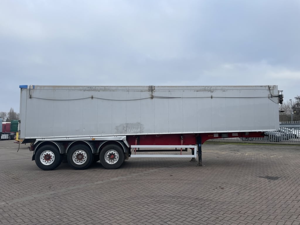 HGV Trailers for Sale | Used Truck Trailers - Walker Movements