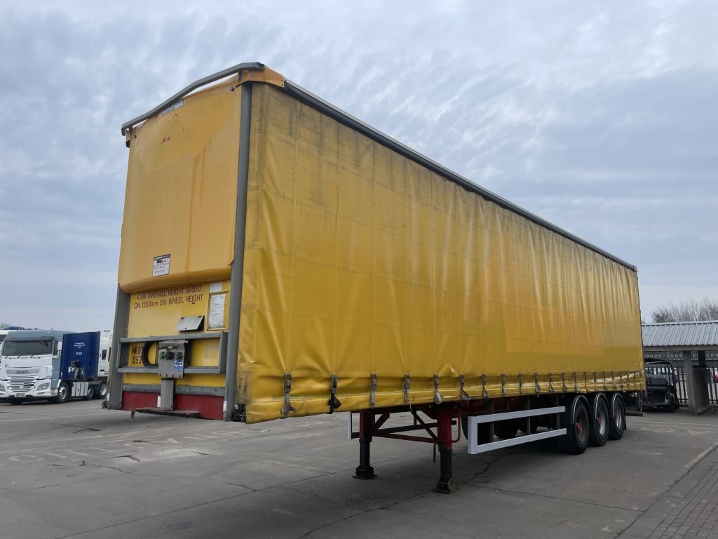 HGV Trailers for Sale | Used Truck Trailers - Walker Movements