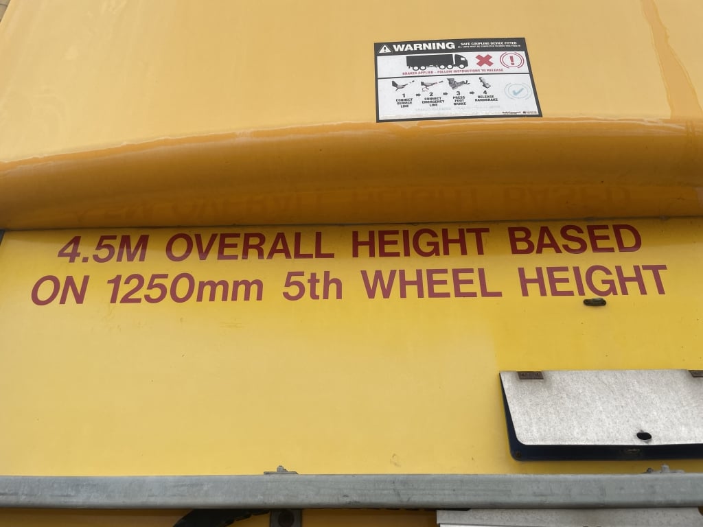 HGV Trailers for Sale | Used Truck Trailers - Walker Movements