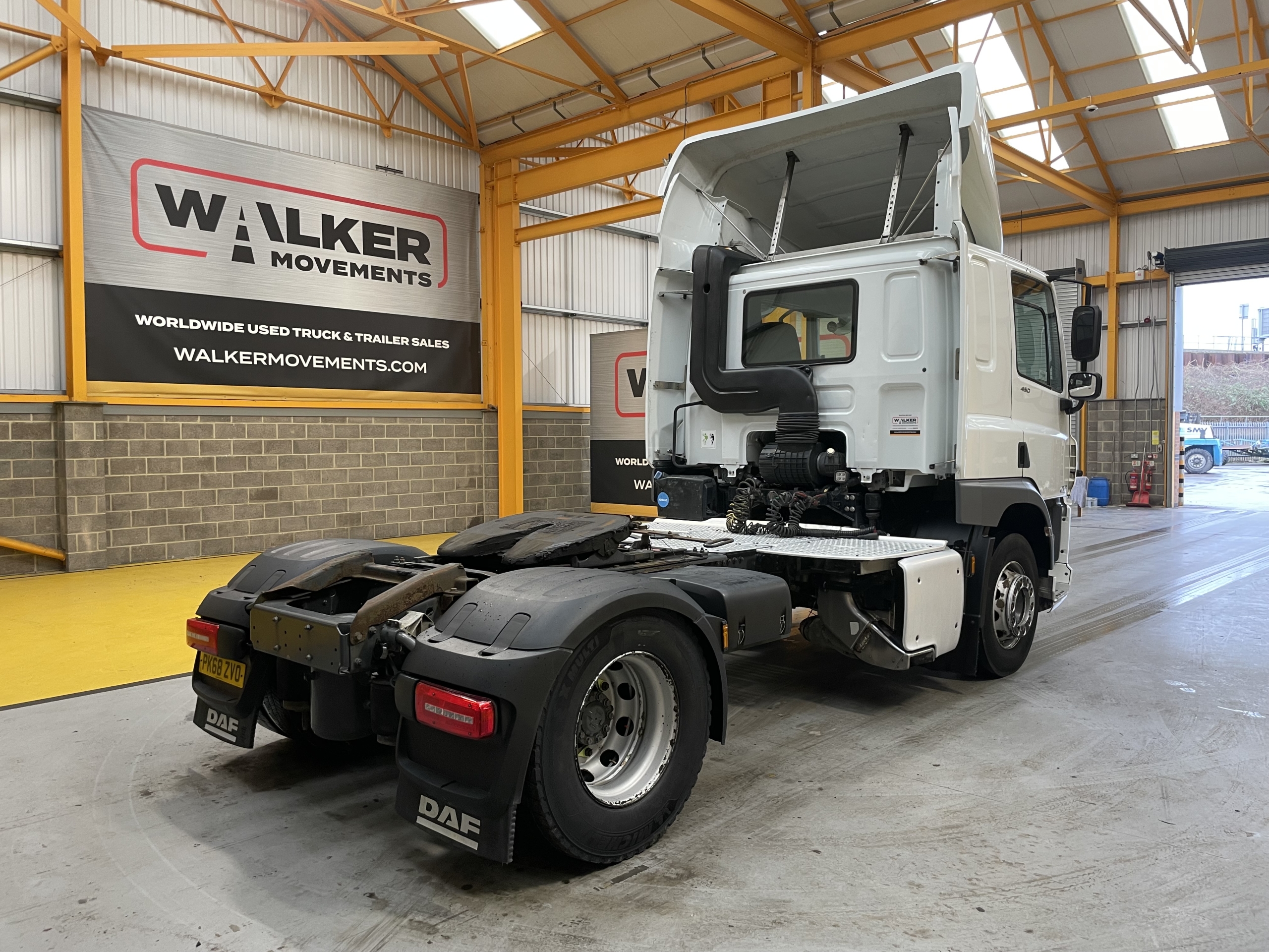 DAF CF450 *EURO 6*, 4X2 TRACTOR UNIT - 2018 - PK68 ZVO - Walker Movements