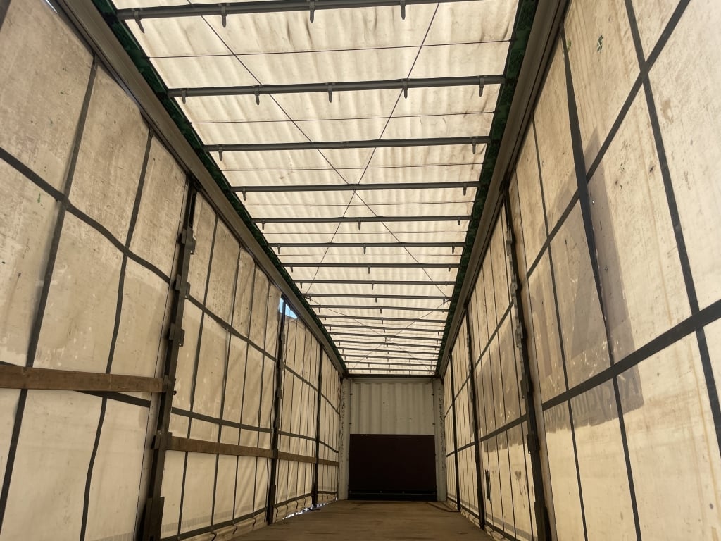 HGV Trailers for Sale | Used Truck Trailers - Walker Movements