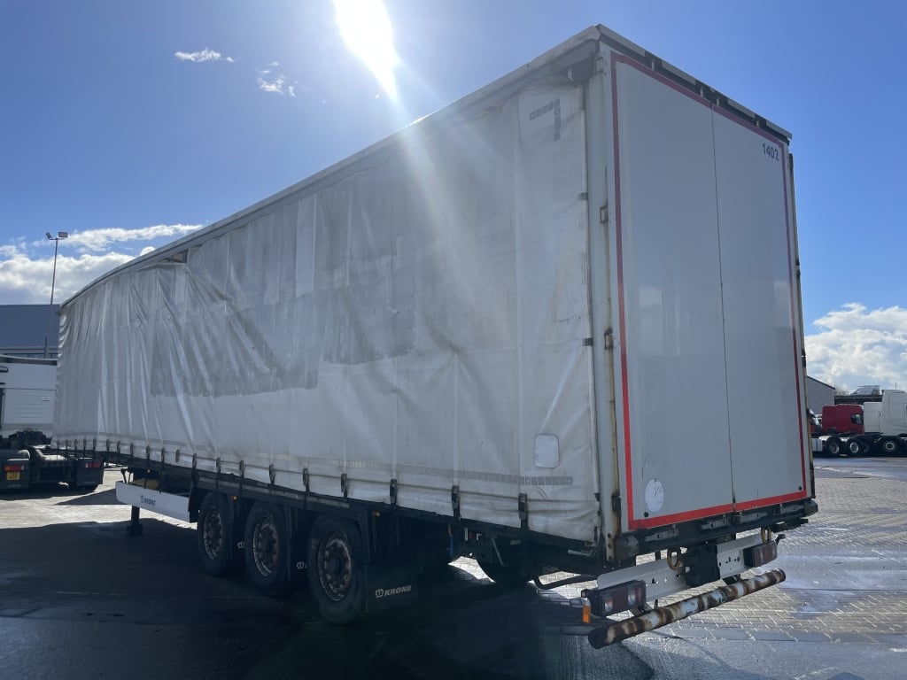 HGV Trailers for Sale | Used Truck Trailers - Walker Movements
