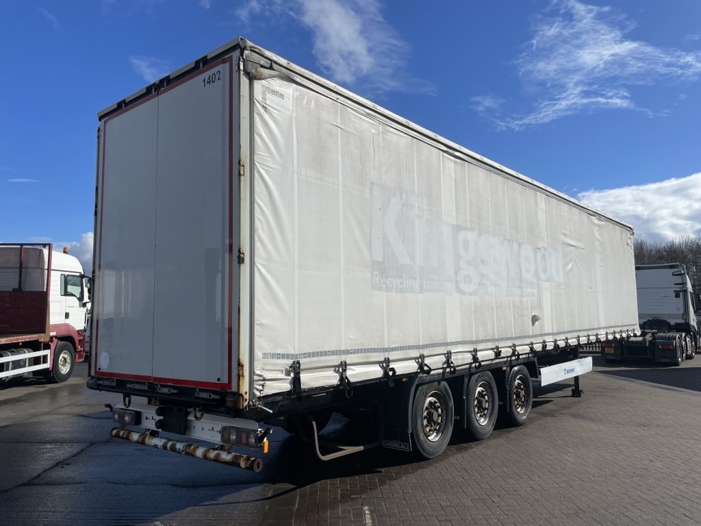 HGV Trailers for Sale | Used Truck Trailers - Walker Movements