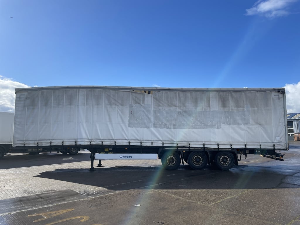 HGV Trailers for Sale | Used Truck Trailers - Walker Movements