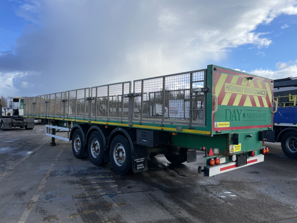 HGV Trailers for Sale | Used Truck Trailers - Walker Movements