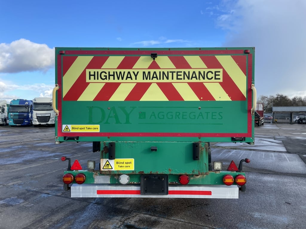 HGV Trailers for Sale | Used Truck Trailers - Walker Movements