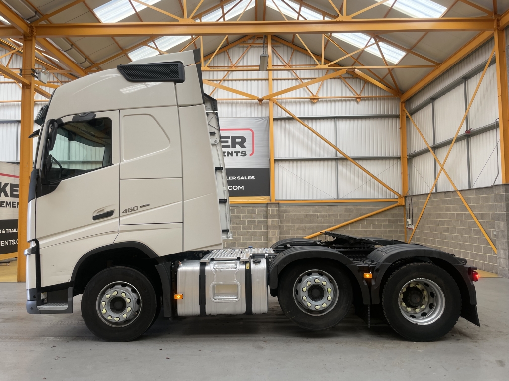 Used Commercial Trucks | Commercial Vehicles for Sale - Walker Movements