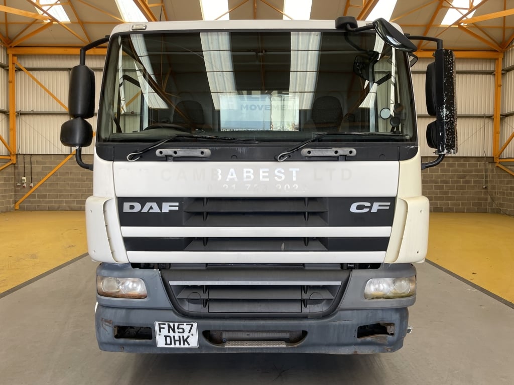 DAF CF65.220 4X2 EURO 5 FLATBED - 2012 - MX12 FNT - Walker Movements