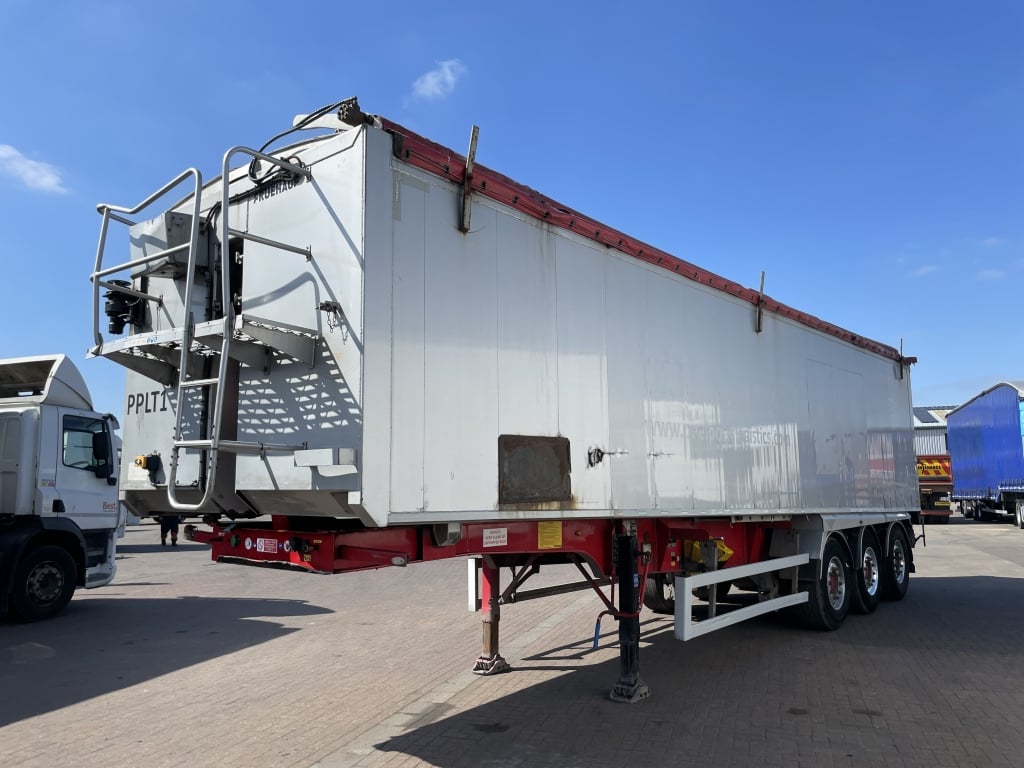 HGV Trailers for Sale | Used Truck Trailers - Walker Movements