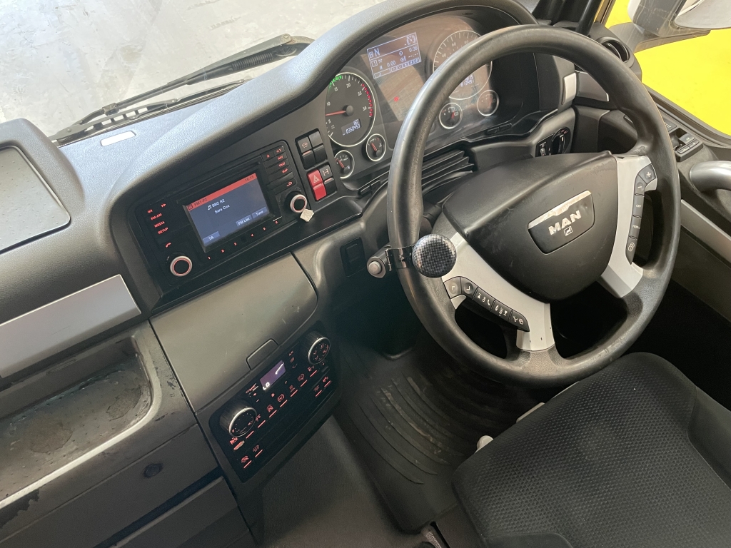 Used Commercial Trucks | Commercial Vehicles for Sale - Walker Movements