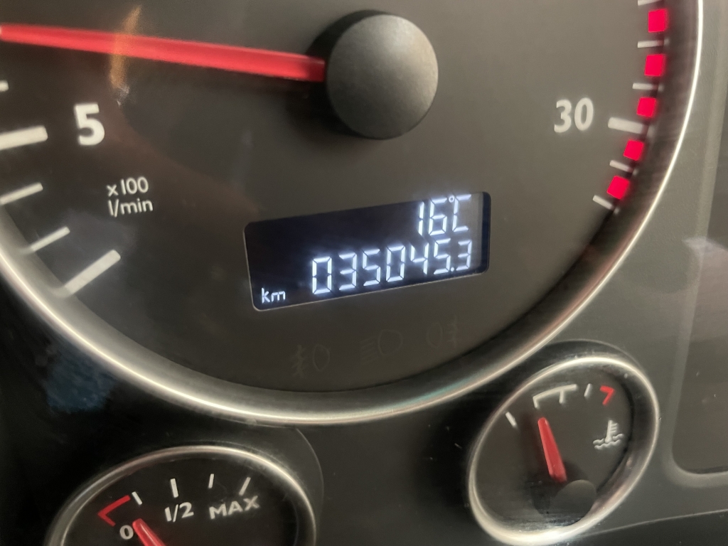 Used Commercial Trucks | Commercial Vehicles for Sale - Walker Movements