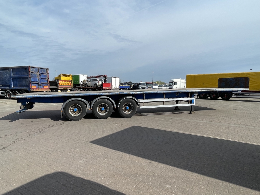 HGV Trailers for Sale | Used Truck Trailers - Walker Movements