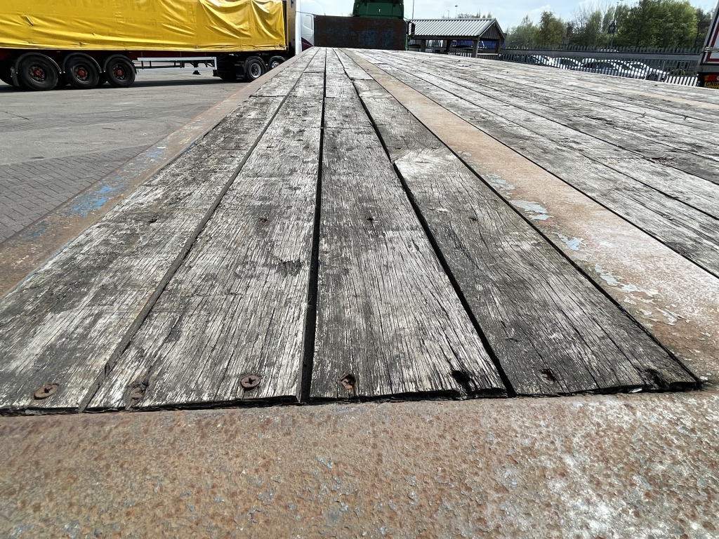 HGV Trailers for Sale | Used Truck Trailers - Walker Movements