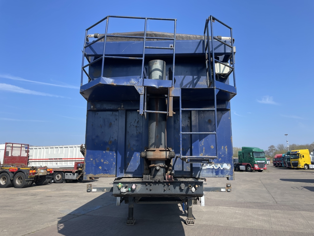 HGV Trailers for Sale | Used Truck Trailers - Walker Movements