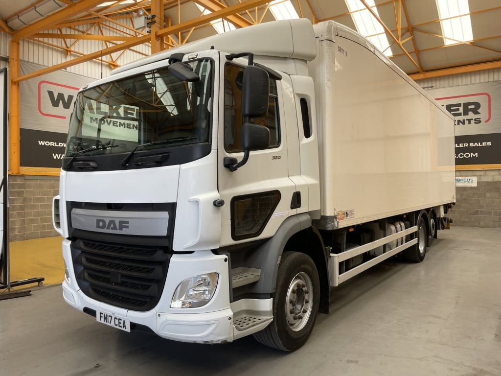 FODEN ALPHA 3000, 26 TONNE 6X2 FLATBED/BEAVERTAIL - 1999 - T28 UBD ...