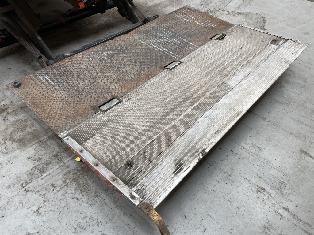 Used Mercedes Trucks for Sale | Mercedes Trucks & Lorries for Sale ...