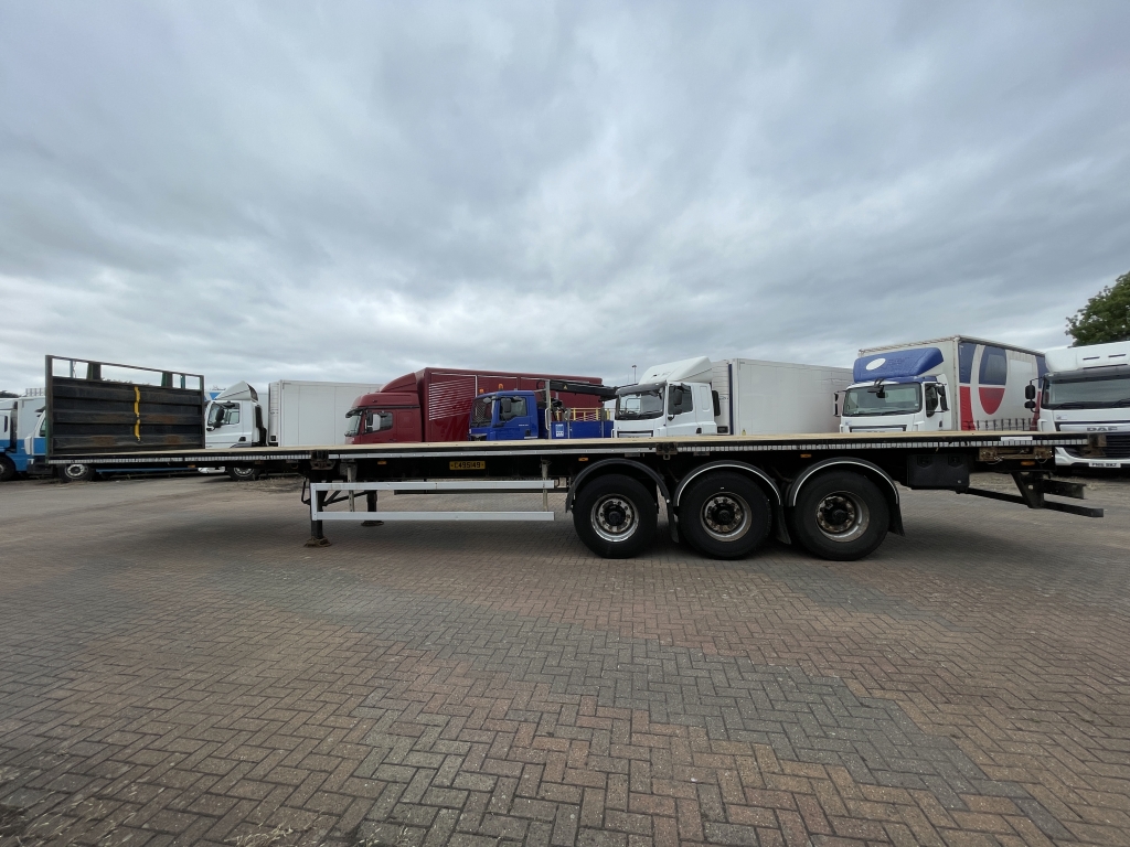 HGV Trailers for Sale | Used Truck Trailers - Walker Movements