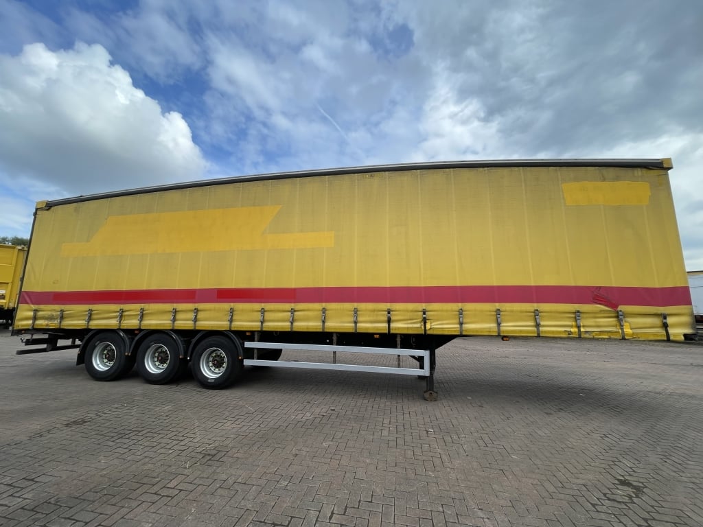 HGV Trailers for Sale | Used Truck Trailers - Walker Movements