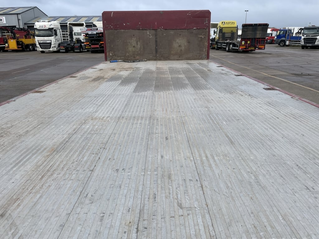 HGV Trailers for Sale | Used Truck Trailers - Walker Movements