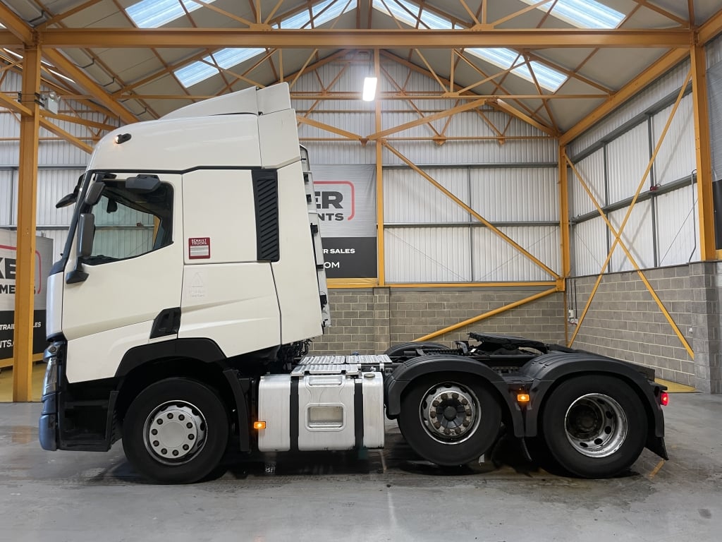 Used Tractor Units for Sale | Tractor Units for Sale UK - Walker Movements