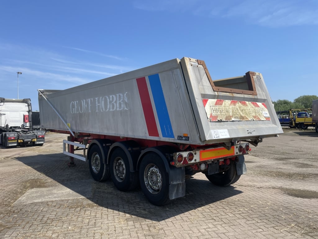 Used Commercial Trucks | Commercial Vehicles for Sale - Walker Movements
